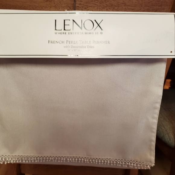 Lenox | Dining | Lenox Table Runner | Poshmark